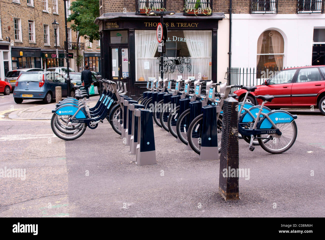 Cycle docking station hi-res stock photography and images - Alamy