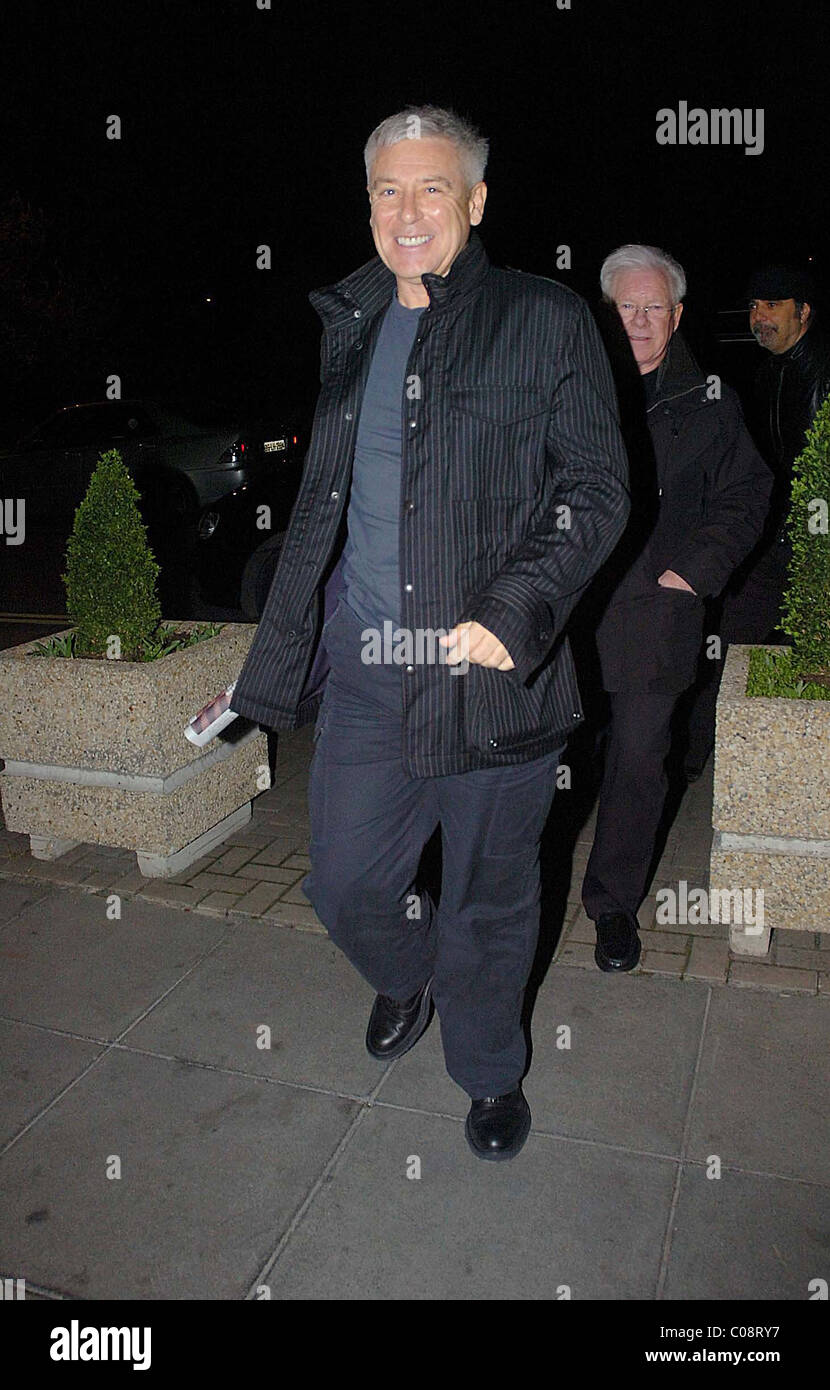 Adam Clayton Celebrities pay tribute to Dubliners singer Ronnie Drew on ...