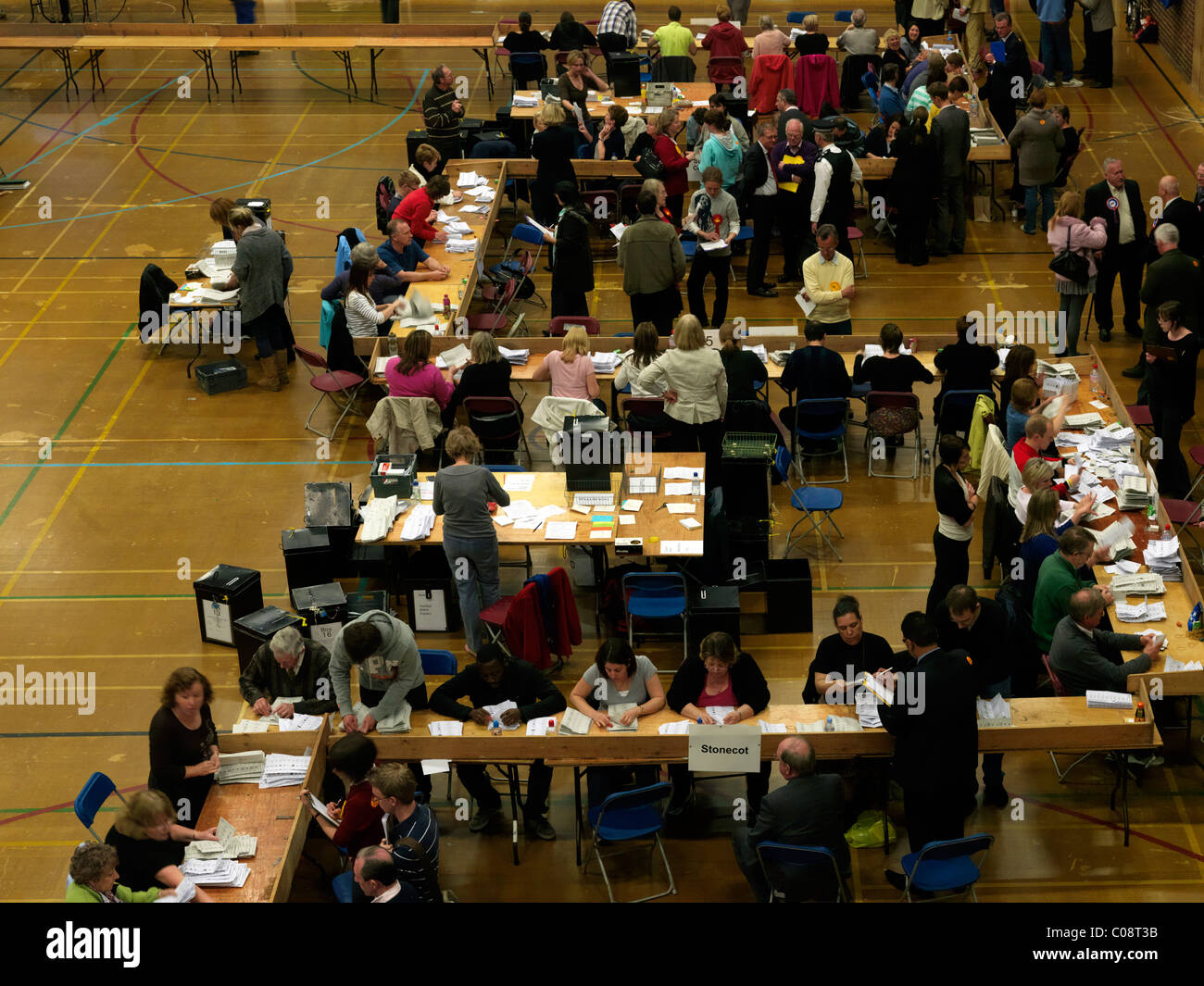 General election counting hi-res stock photography and images - Alamy