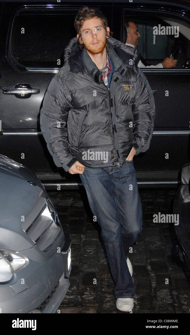 Jesse Carmichael of Maroon 5 arriving back at his Hotel New York City ...