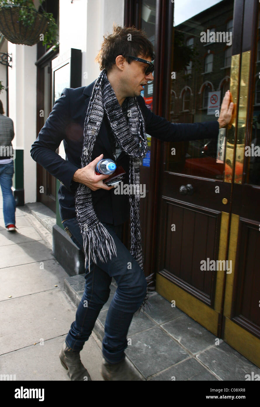 Jamie Hince of The Kills arriving for lunch at a Greek restaurant in ...