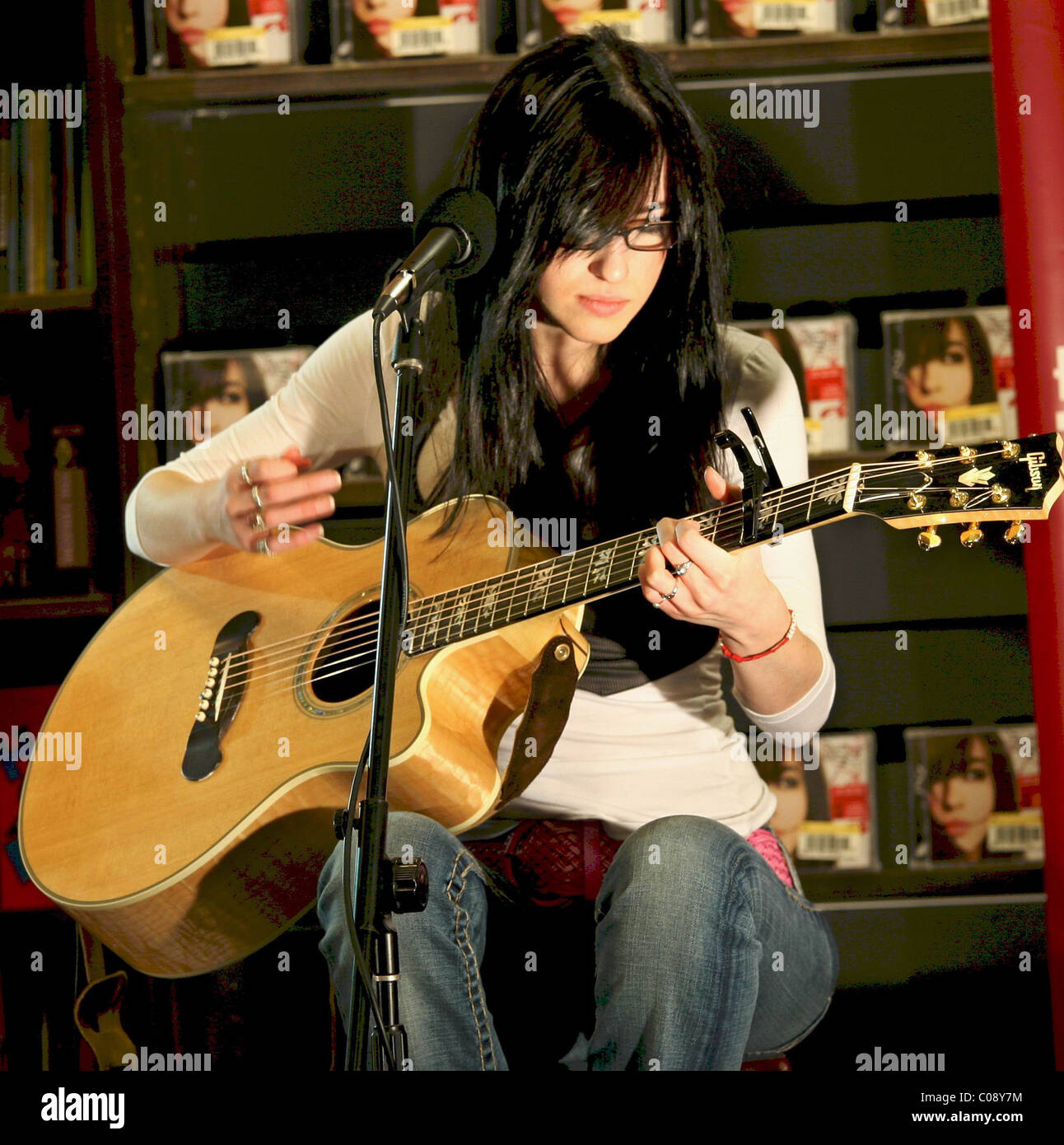 Kate Voegele perfroming and signing Cd's at Borders New York City, USA ...