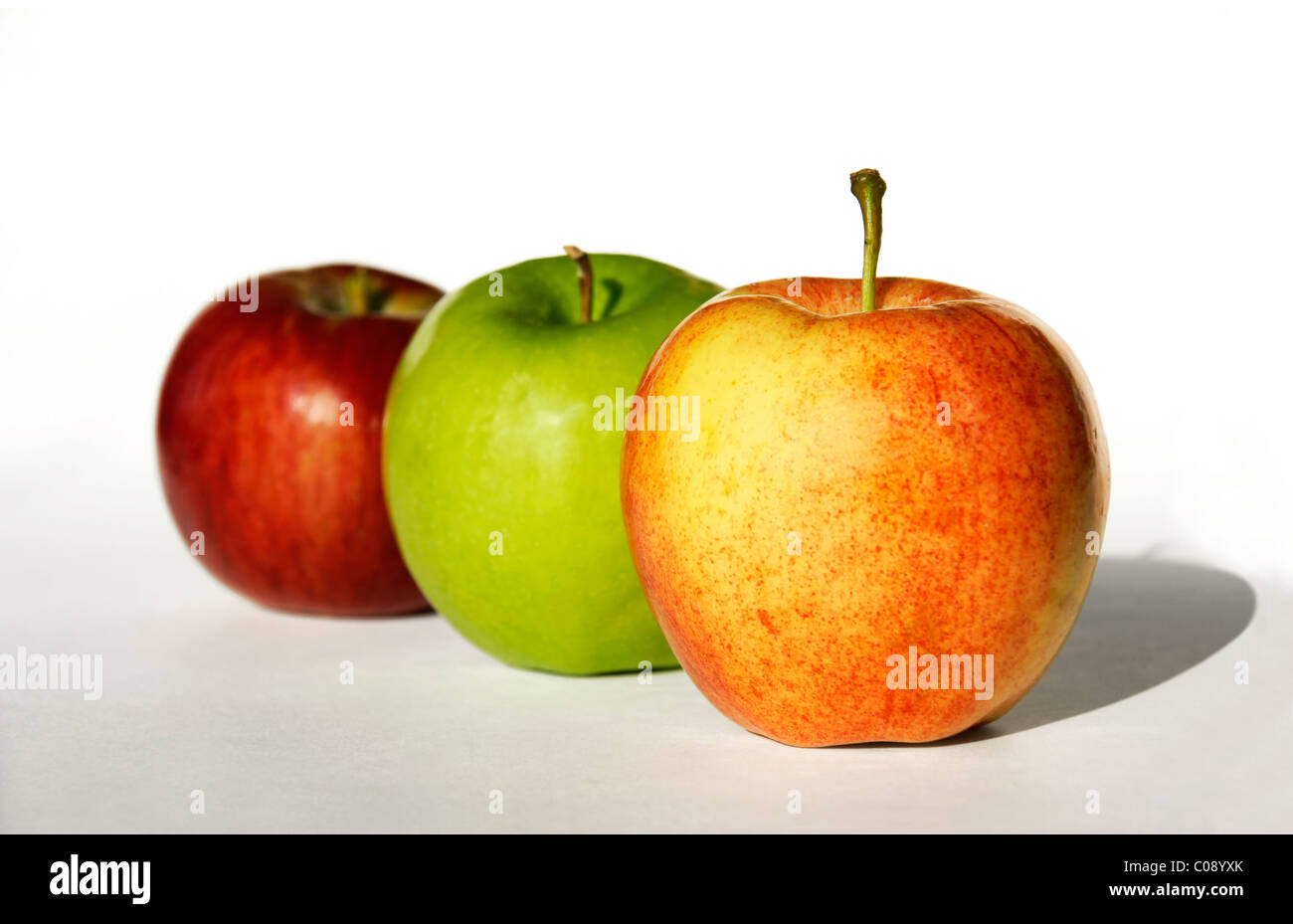 Golden delicious apple green fresh whole fruit healthy food snack hi ...