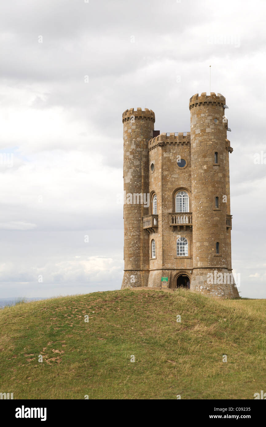 Broadway tower historical structure hi-res stock photography and images ...