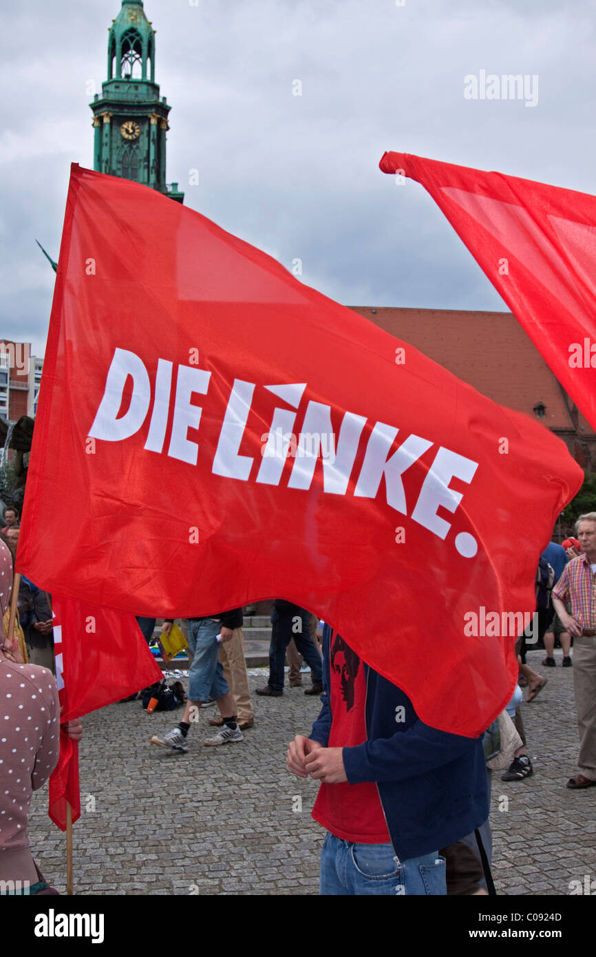 Flag of the party "Die Linke", The Left at the demonstration, "We do ...