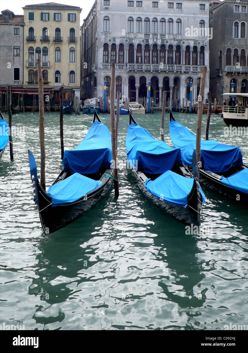 Gondolas on venice canals hi-res stock photography and images - Alamy