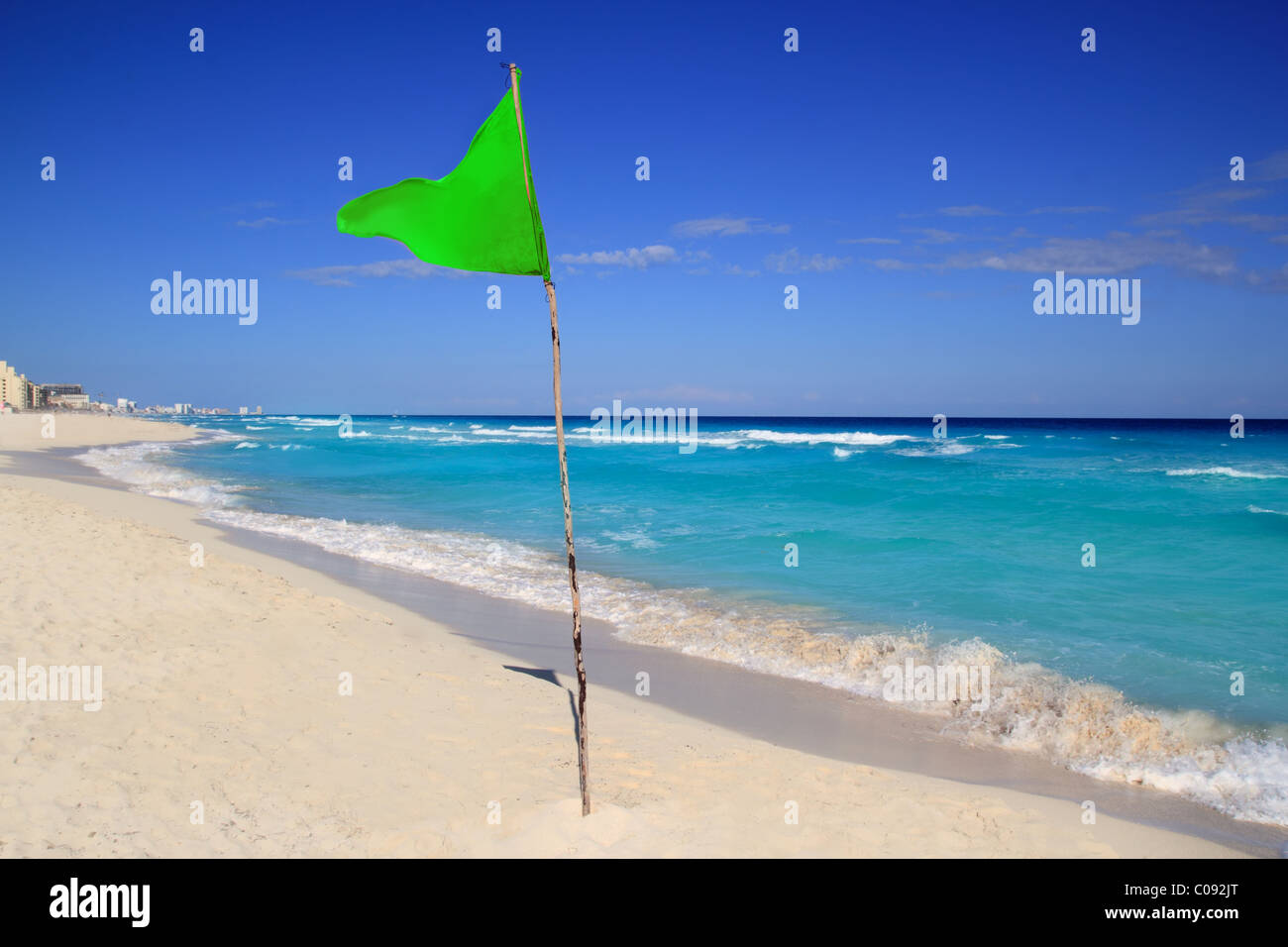 Green flag beach hi-res stock photography and images - Alamy
