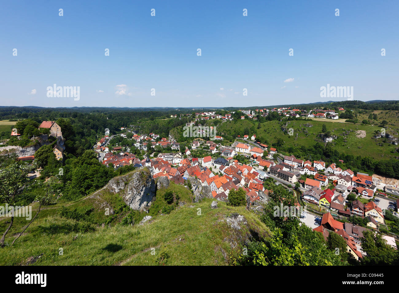 Pottenstein and Burg Pottenstein Castle, Franconian Switzerland ...