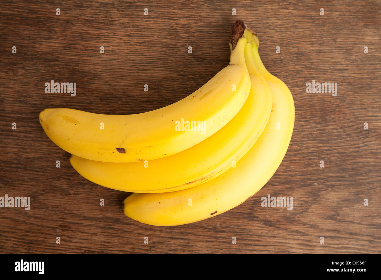Drei bananen hi-res stock photography and images - Alamy