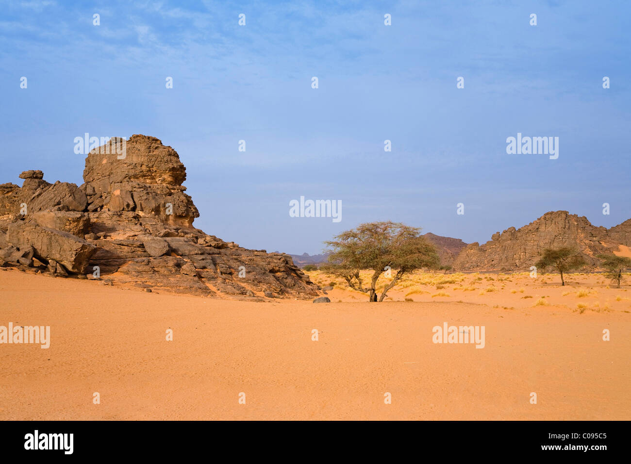 Libya akakus mountain hi-res stock photography and images - Alamy