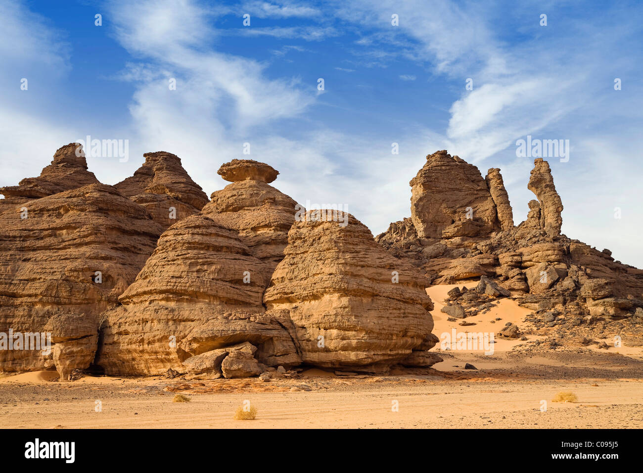 Libyan chain hi-res stock photography and images - Alamy