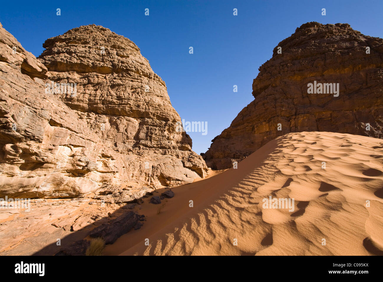 Rock formations in the Libyan Desert, Akakus Mountains, Libya, North ...