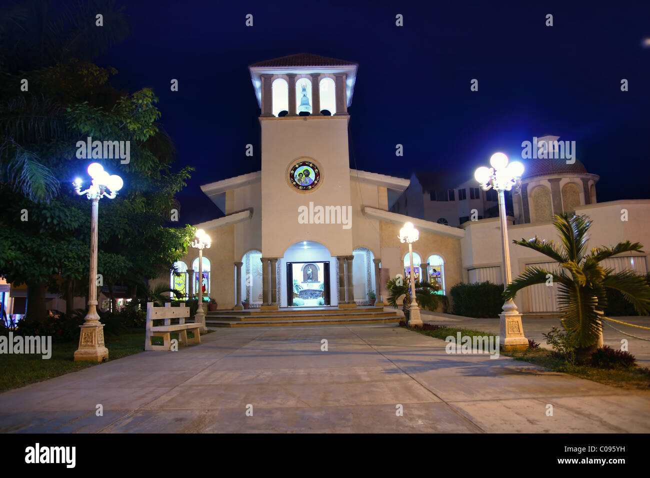 Mayan church hi-res stock photography and images - Alamy
