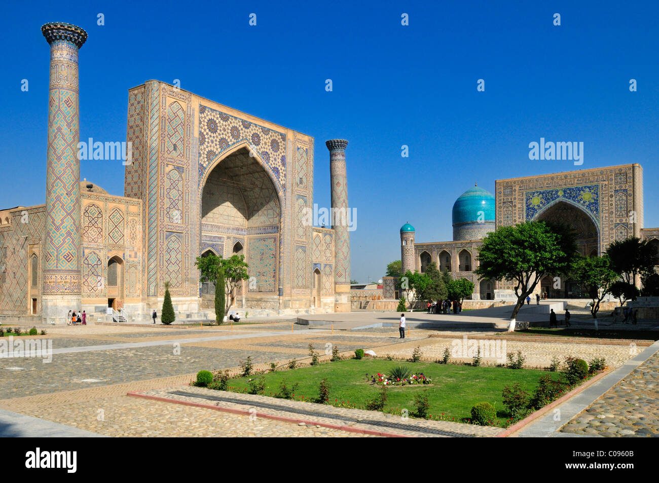 Registan square hi-res stock photography and images - Alamy