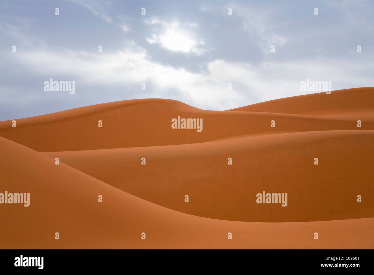 Sand dunes and clouds in the Libyan desert, Sahara, Libya, North Africa ...