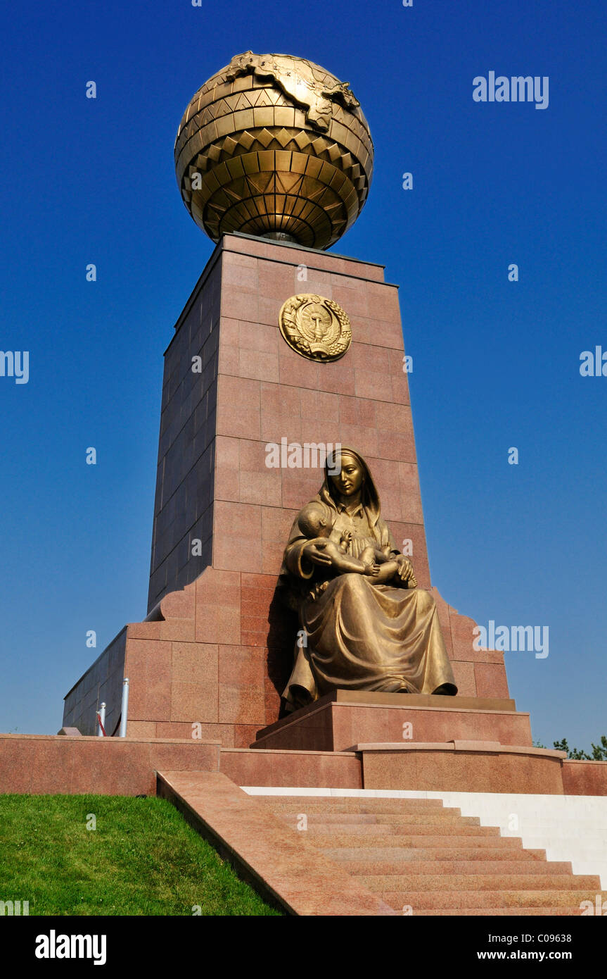 "Mother Uzbekistan" statue, monument in Tashkent, Uzbekistan, Central ...