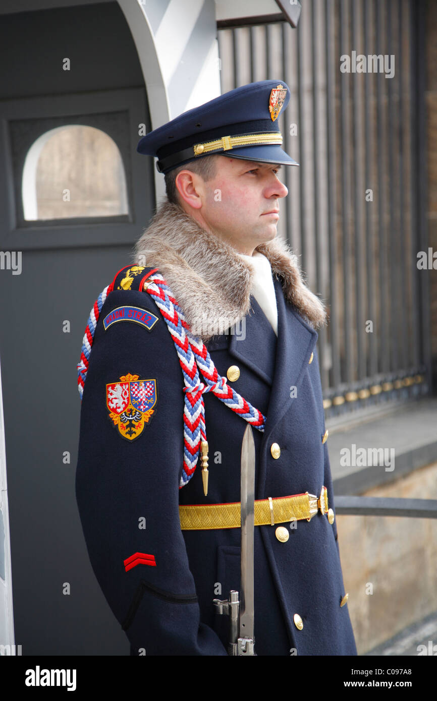 Prague castle guards hi-res stock photography and images - Alamy