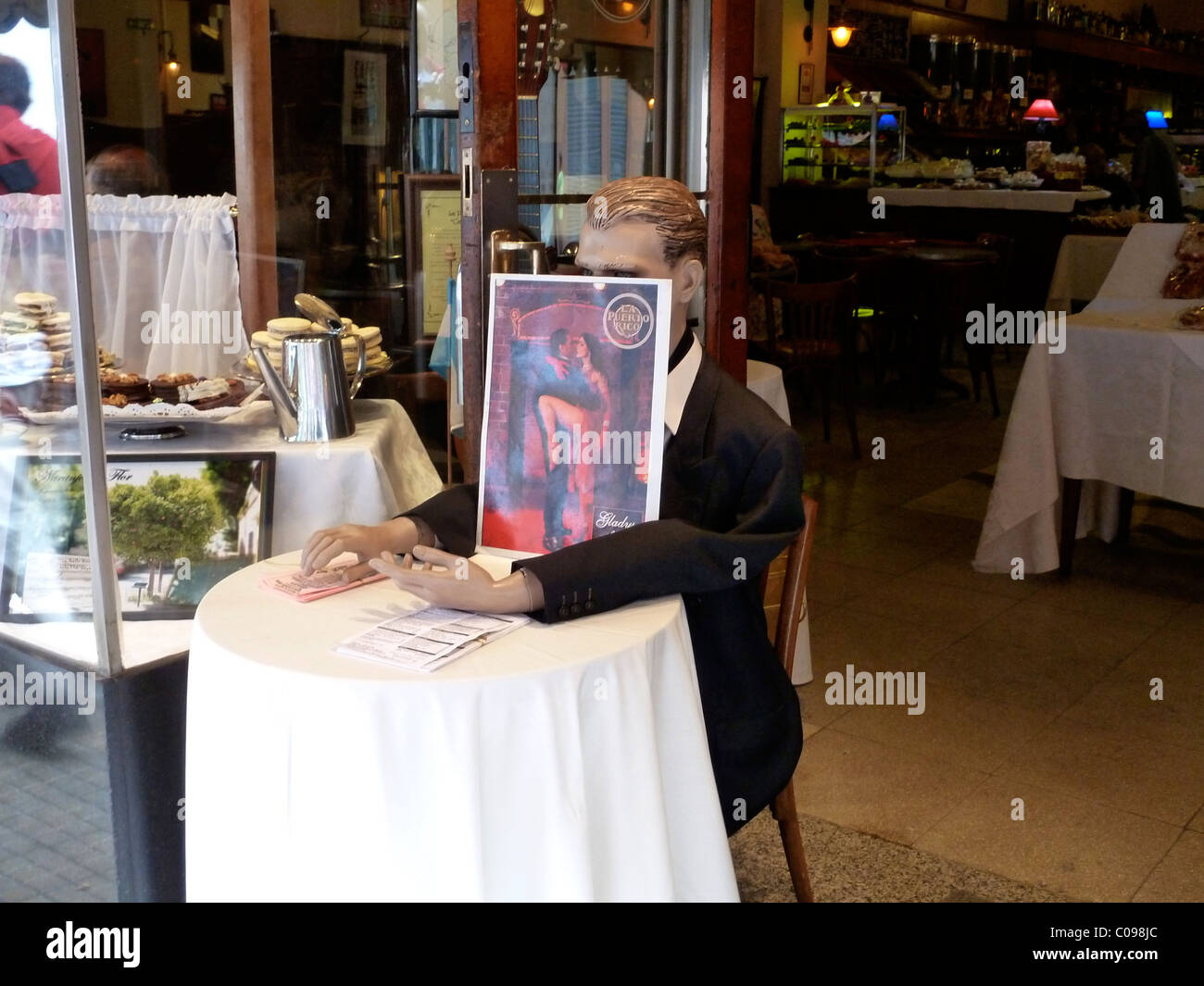 Restaurant dummy hi-res stock photography and images - Alamy