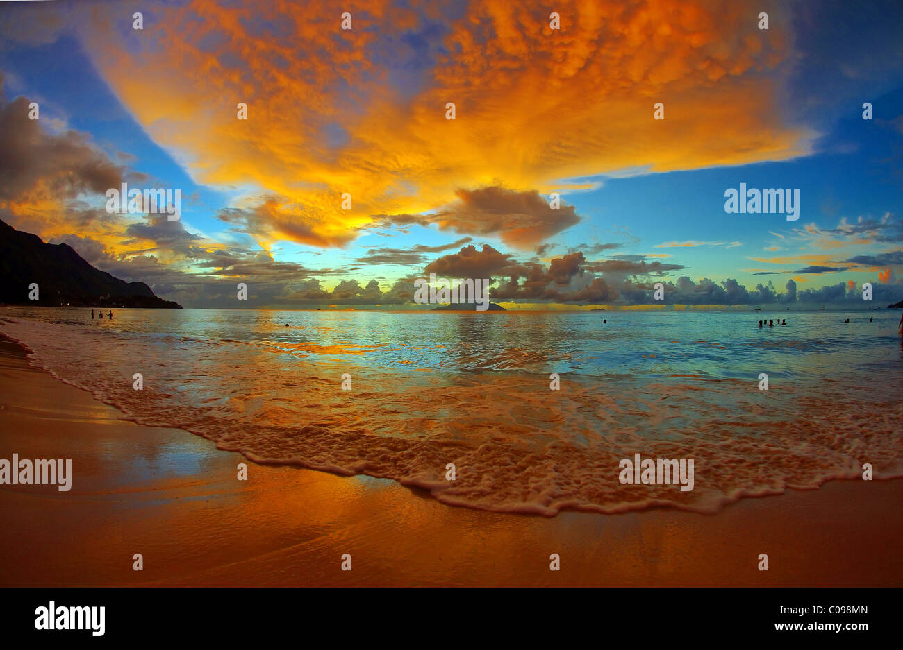 Seychelles islands hi-res stock photography and images - Alamy