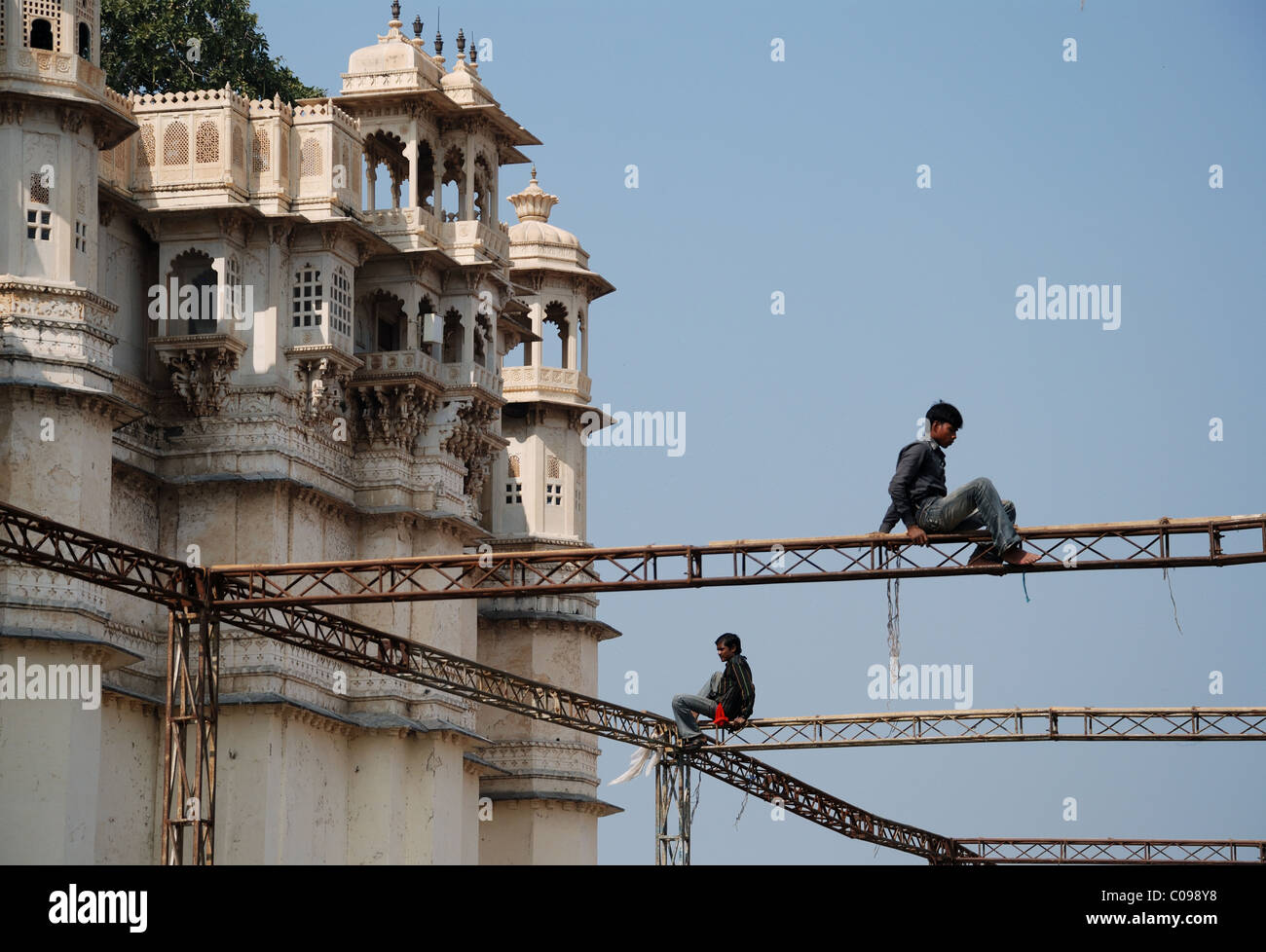 Indian scaffolding hi-res stock photography and images - Alamy