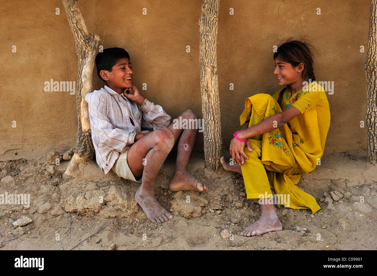Smiling children having a conversation, Thar Desert, Rajasthan, India ...