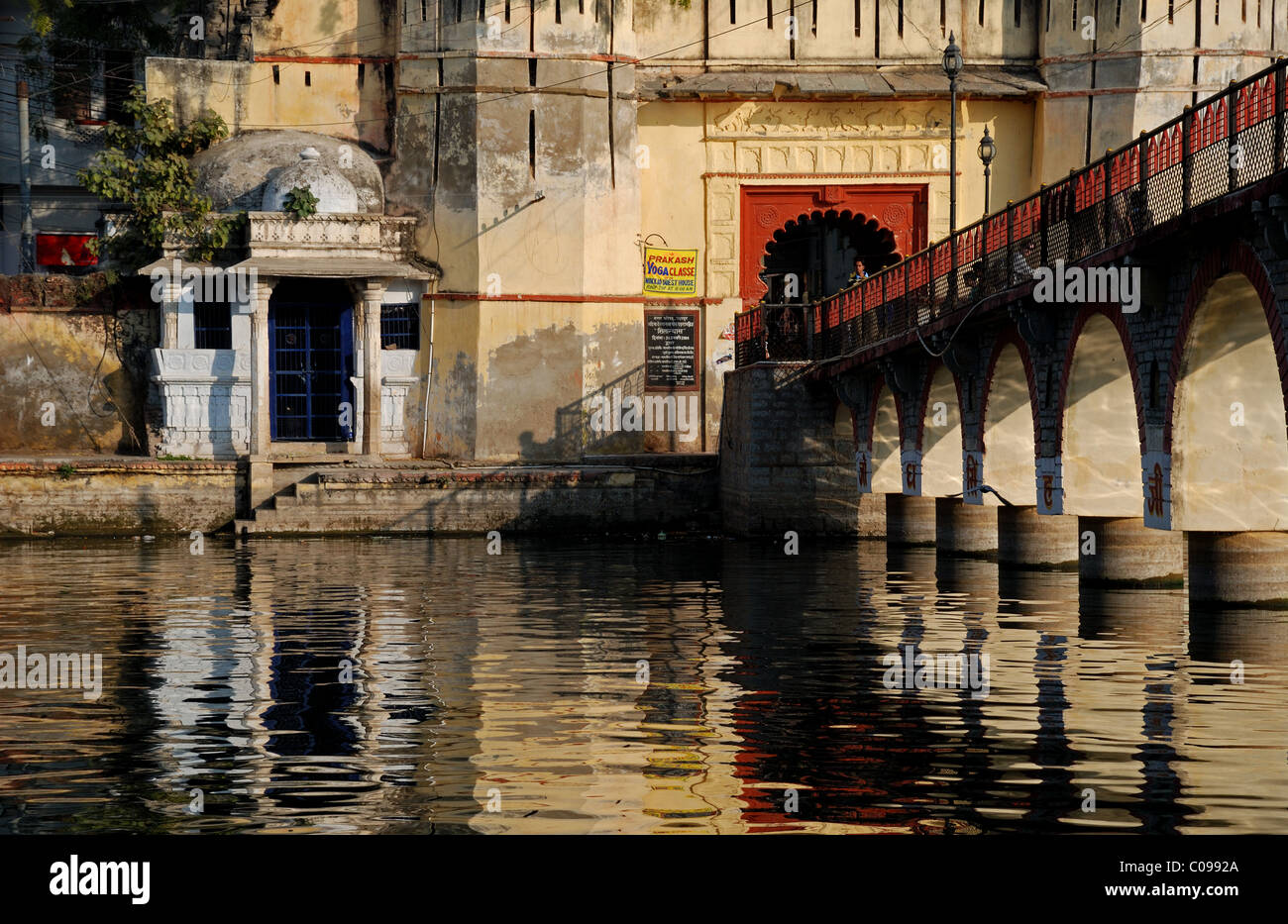 India bridge hi-res stock photography and images - Alamy