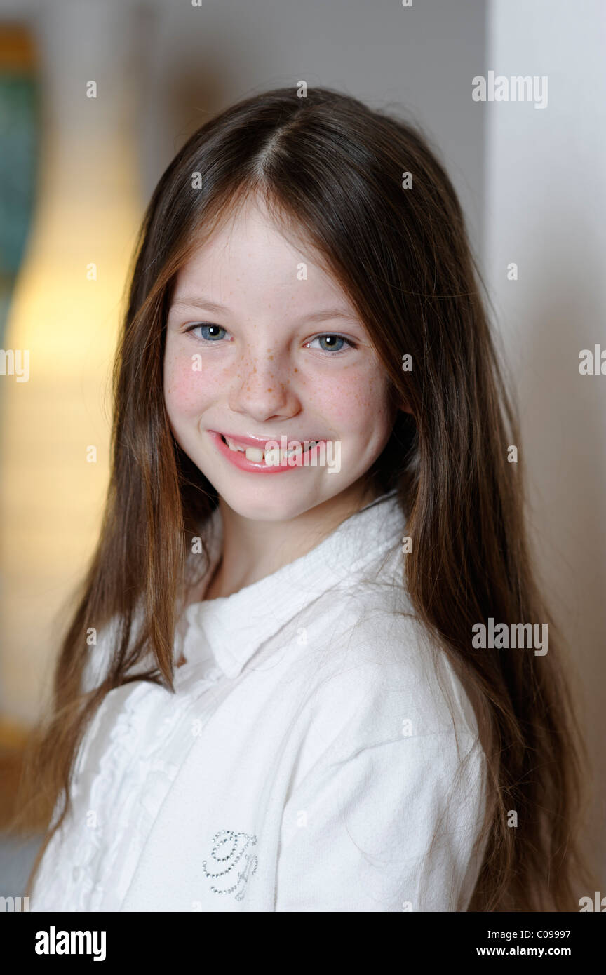 Girl, 10, smiling Stock Photo - Alamy