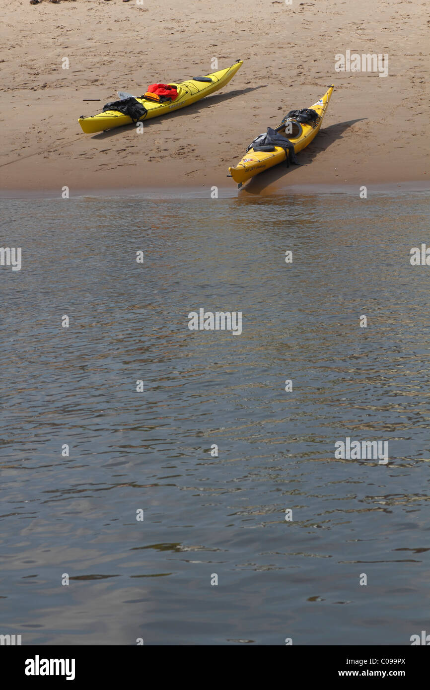Kayaks on the beach of the Elbe river, Hamburg, Germany, Europe Stock ...