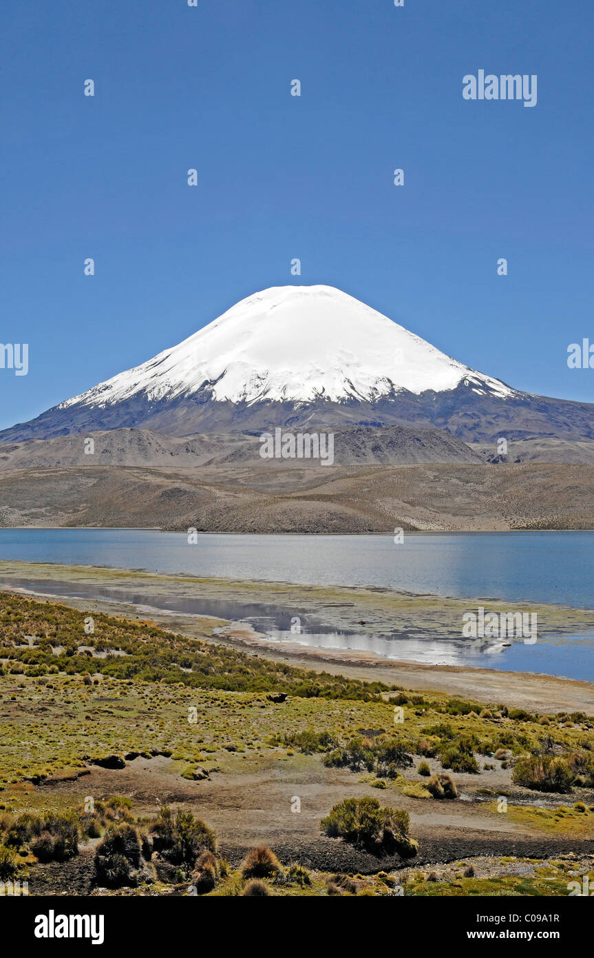 Mount parinacota hi-res stock photography and images - Alamy