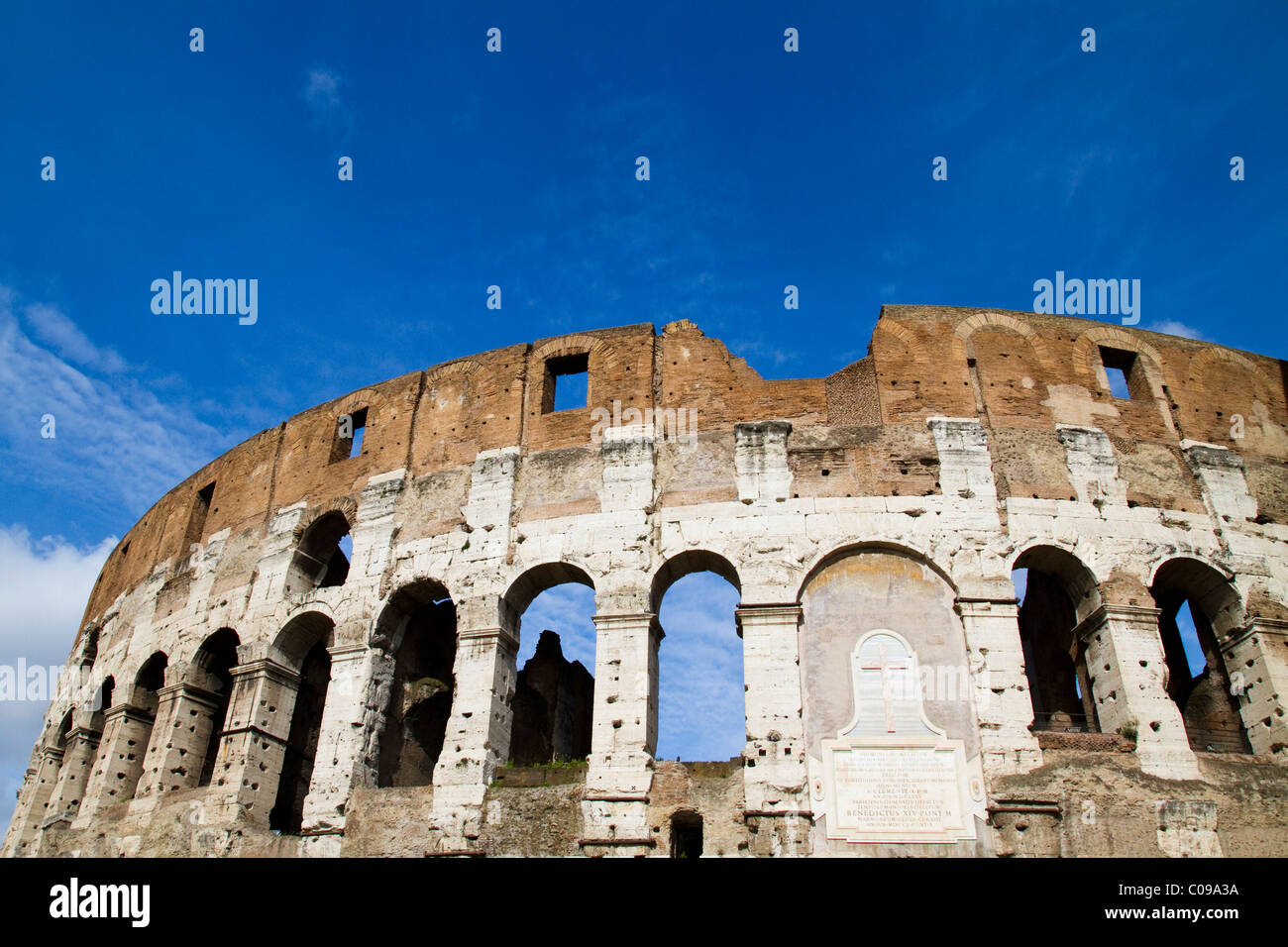 Amphitheaters arcades colosseum hi-res stock photography and images - Alamy
