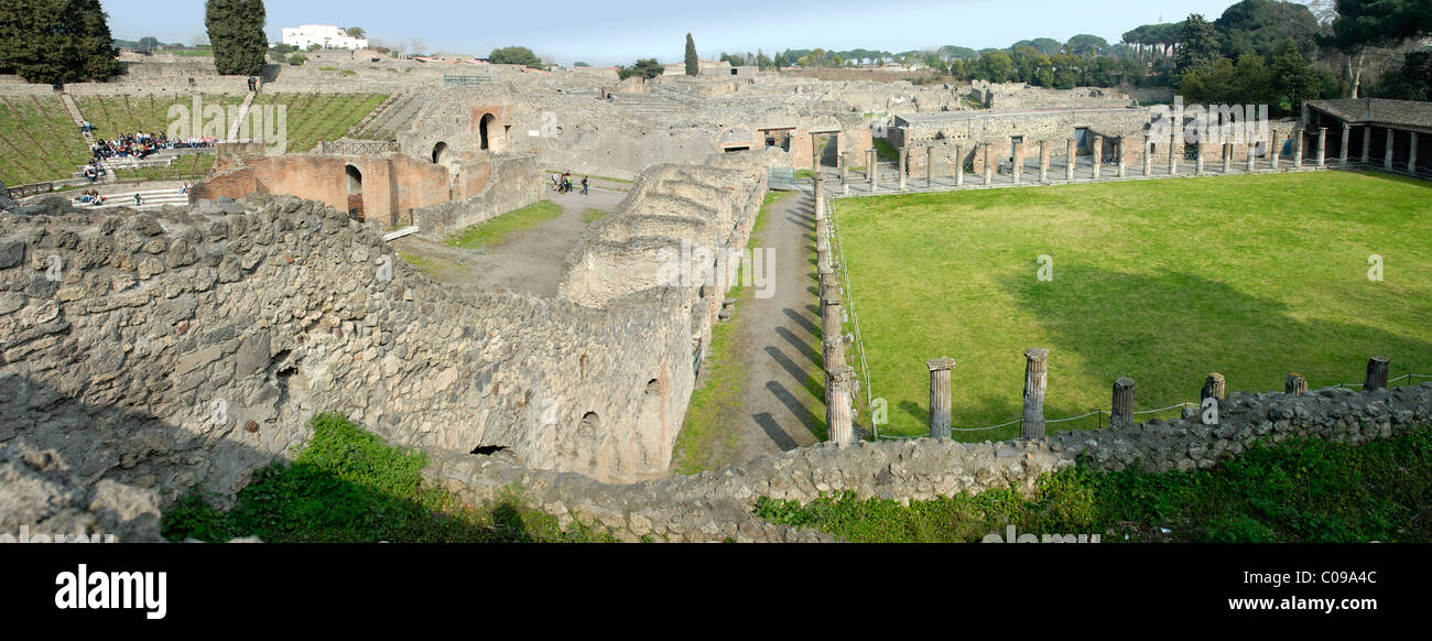 Gladiators barracks pompeii hi-res stock photography and images - Alamy
