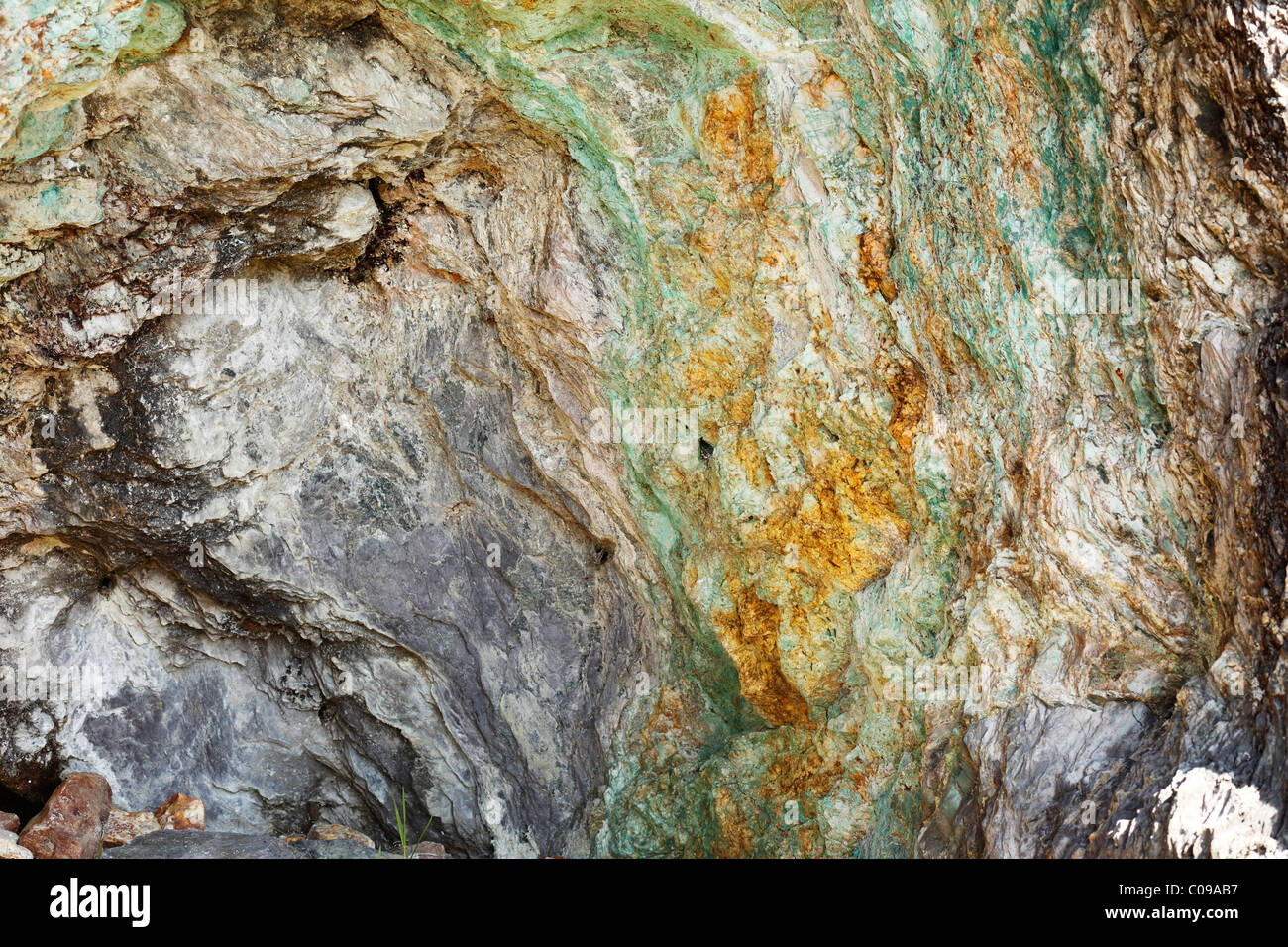 Copper mine, Allihies, Slieve Miskish Mountains, Beara Peninsula ...