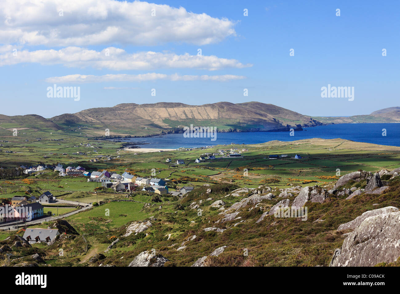 Allihies, Ballydonogan Bay, coastline, Beara Peninsula, County Cork ...