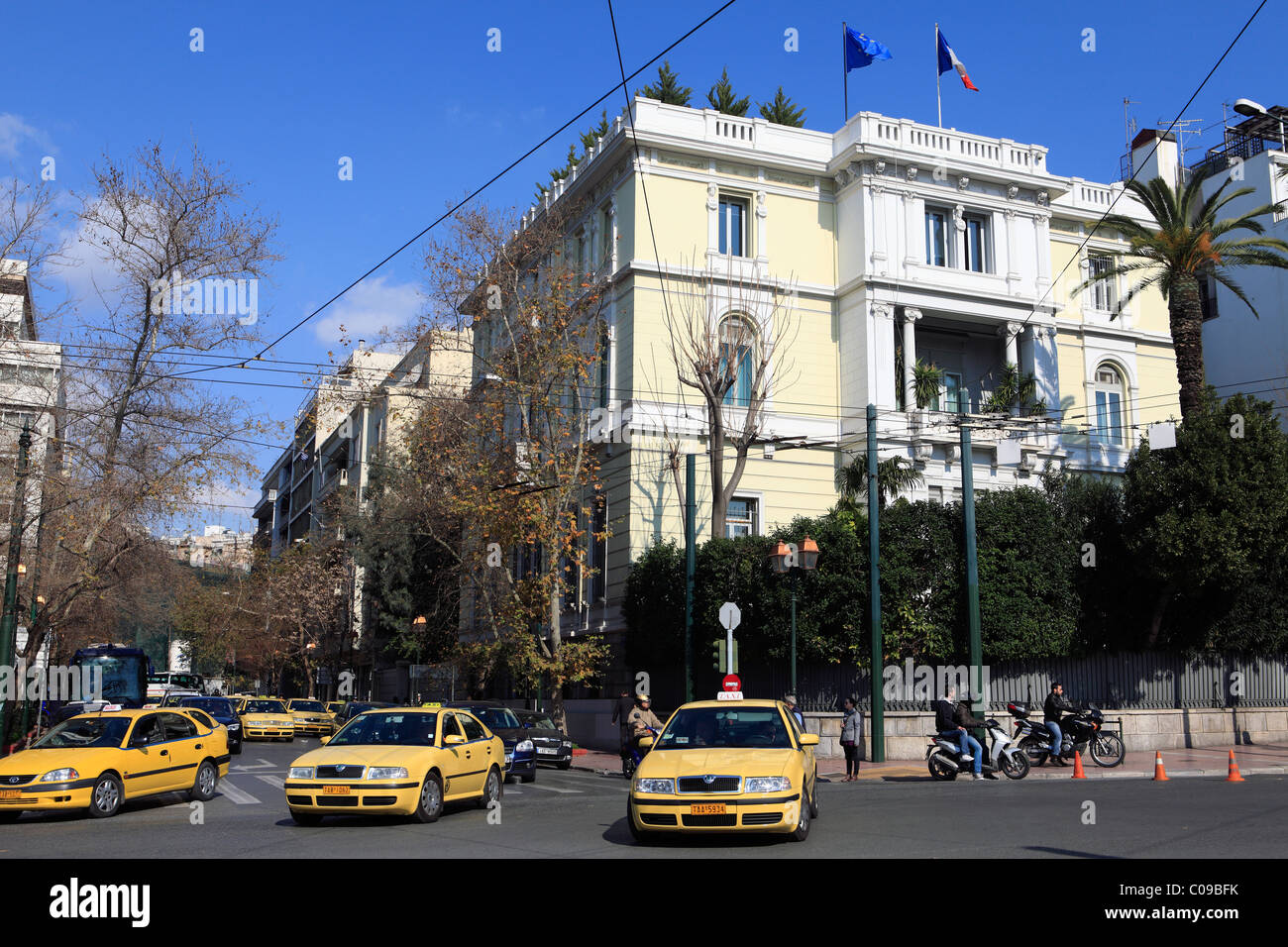 French embassy building hi-res stock photography and images - Alamy