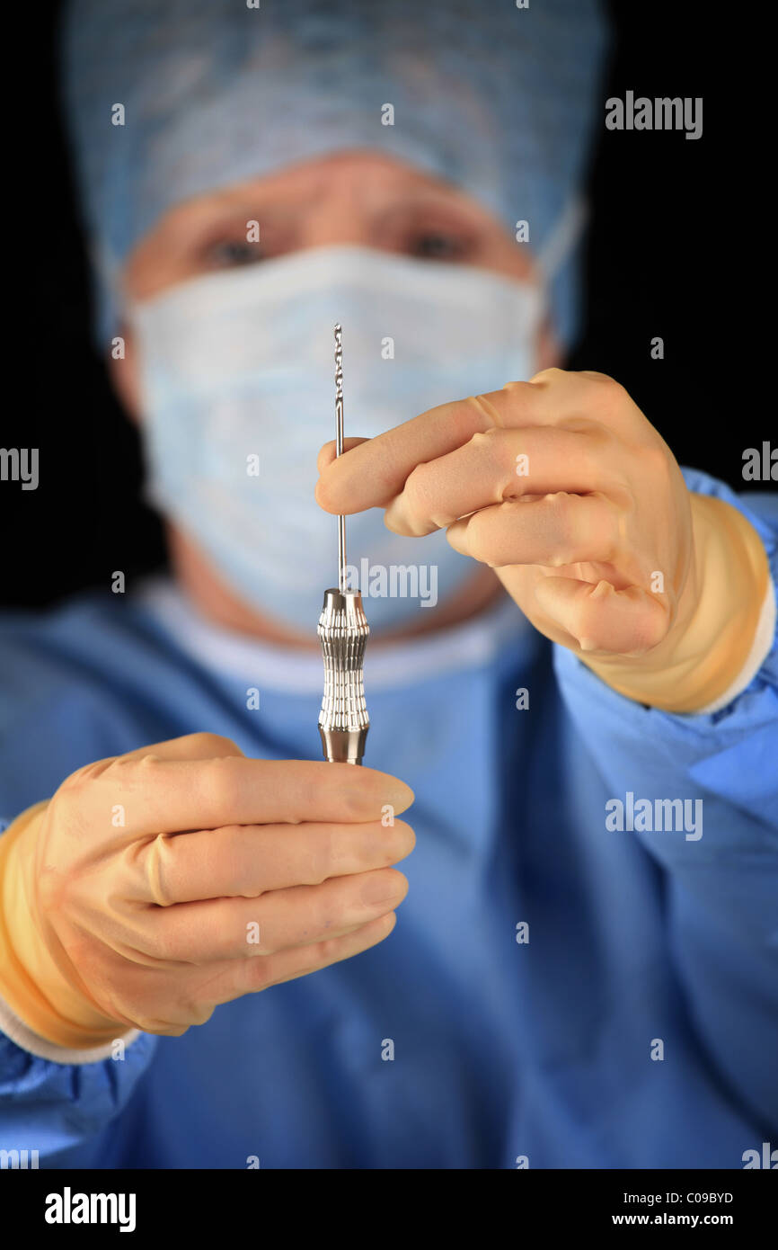 Female surgeon hi-res stock photography and images - Alamy