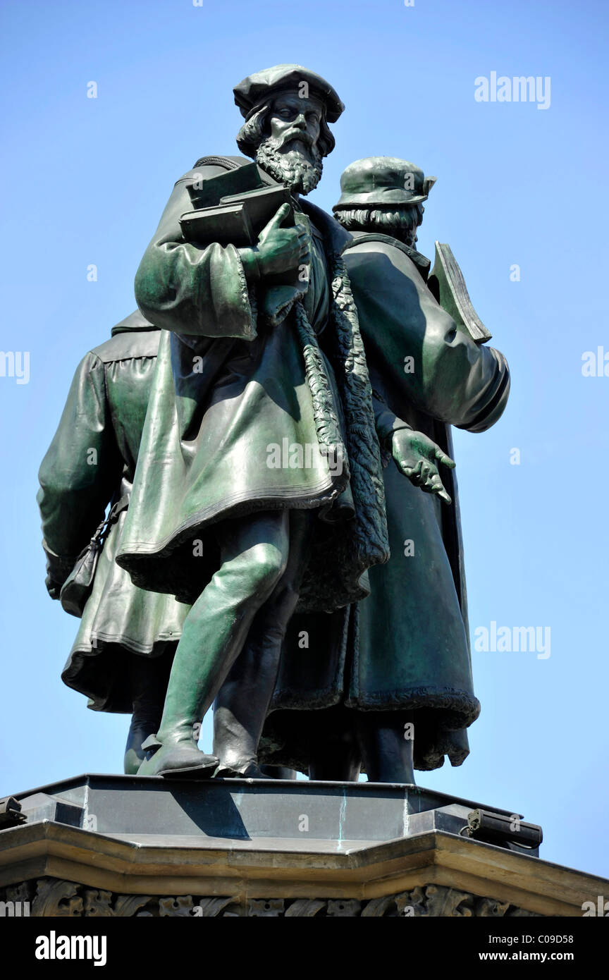 Johannes Gutenberg monument, Rossmarkt square, Frankfurt am Main, Hesse ...