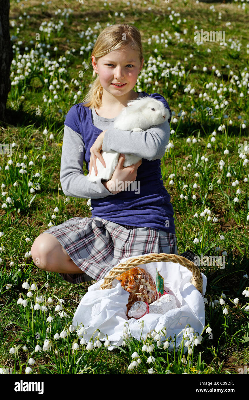 Girl with a rabbit hi-res stock photography and images - Alamy
