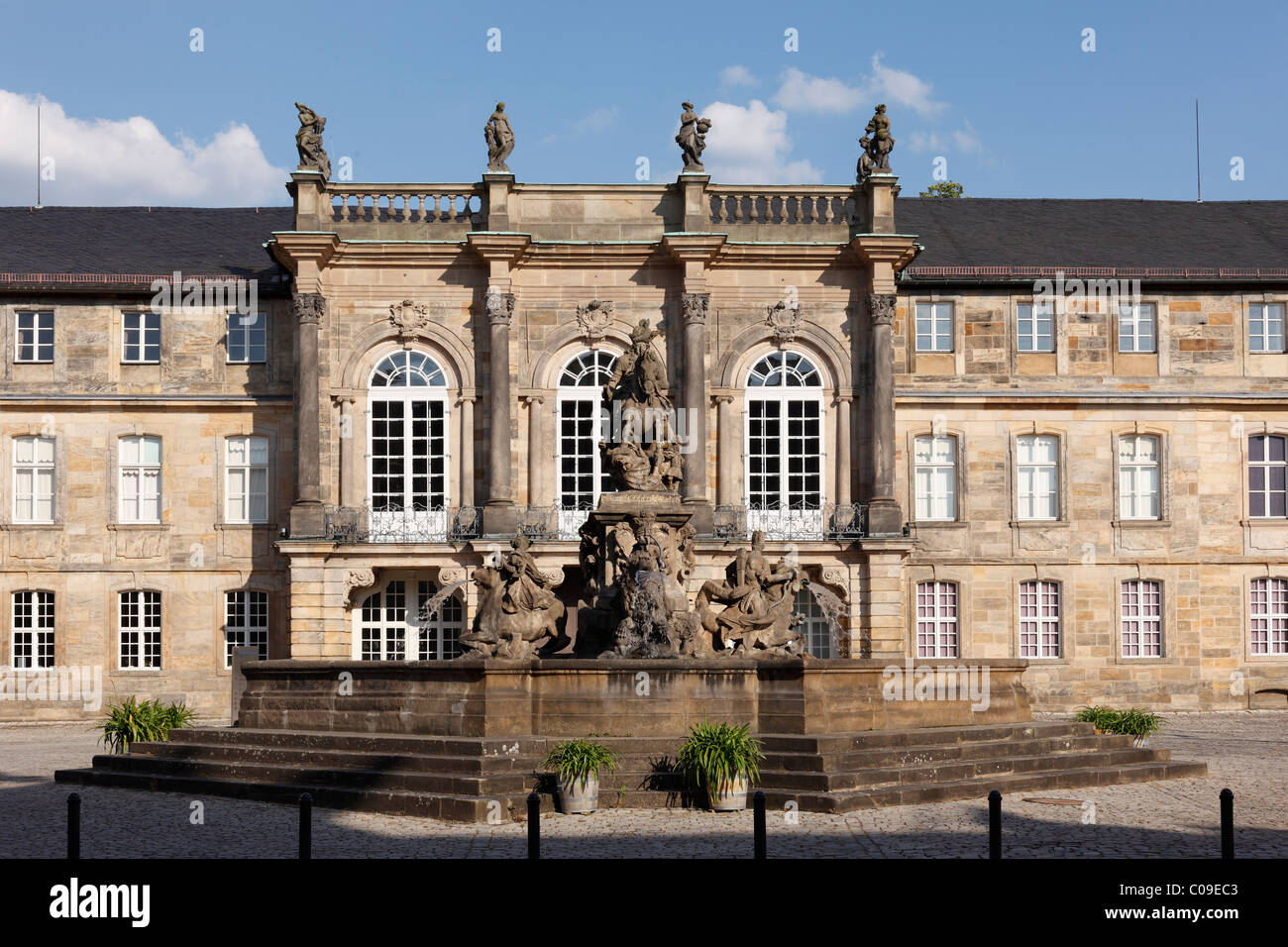 Neues Schloss castle, Markgrafenbrunnen fountain, Bayreuth, Upper ...