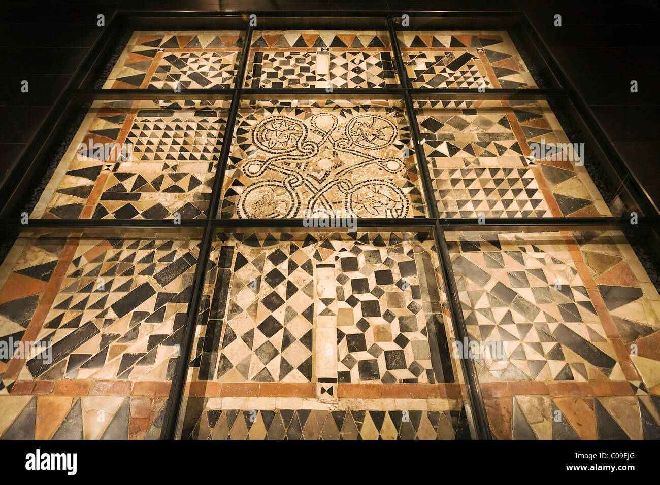 Medieval floor hi-res stock photography and images - Alamy