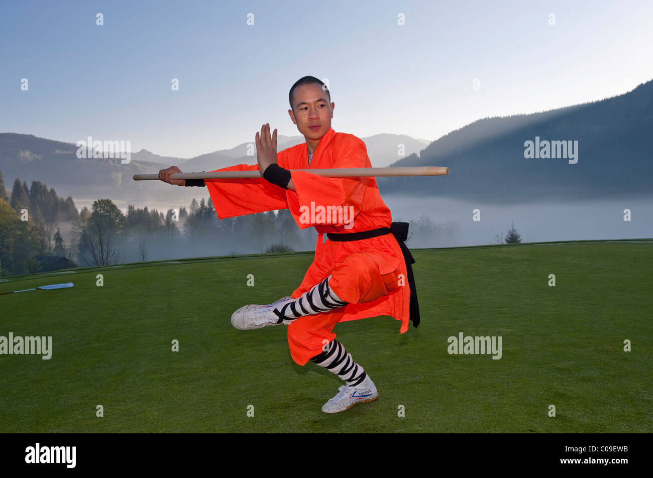 Chinese chan buddhist monk hi-res stock photography and images - Alamy
