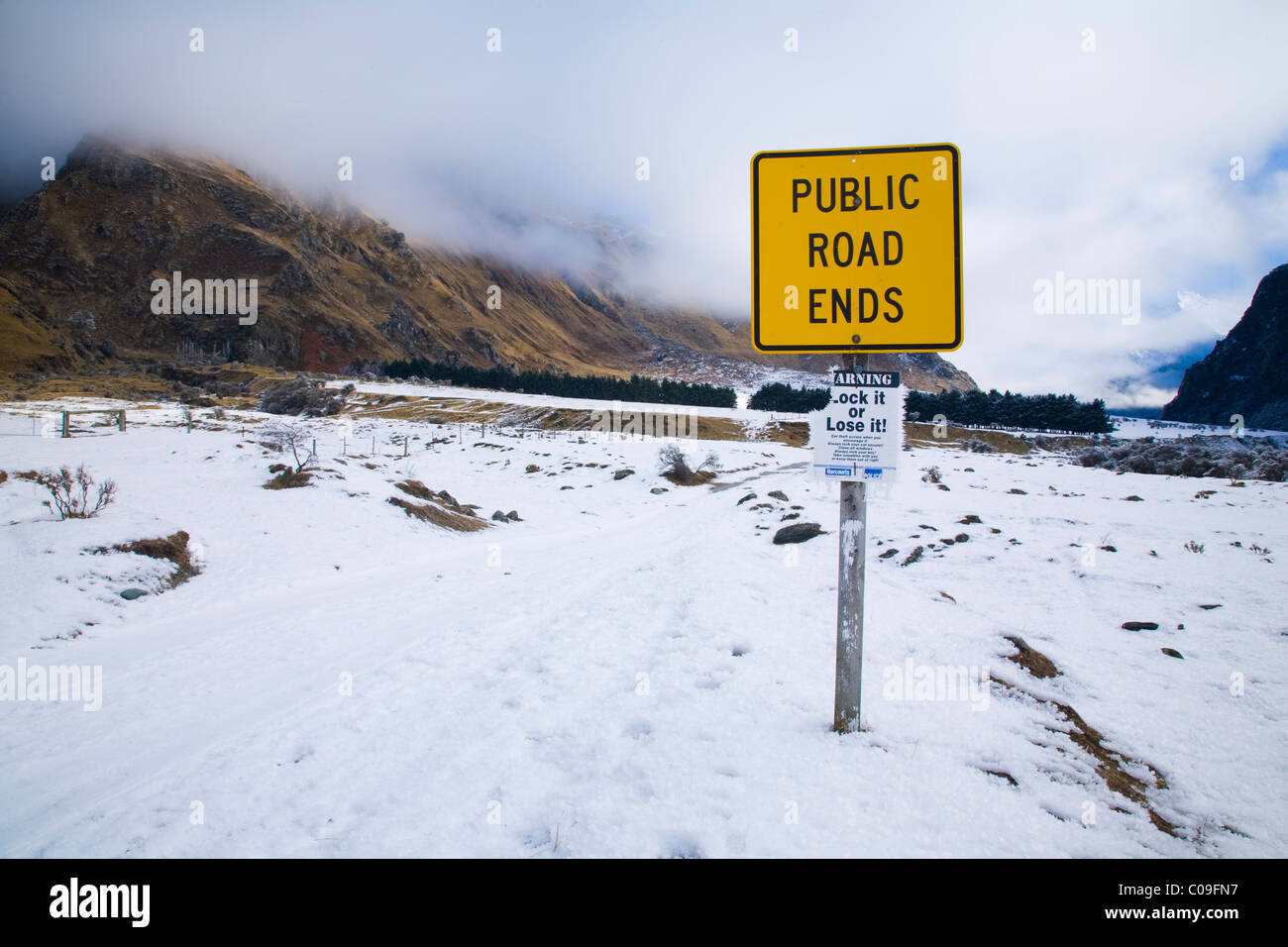 New Zealand, Otago, Mt Aspiring National Park. Public Road Ends sign in ...
