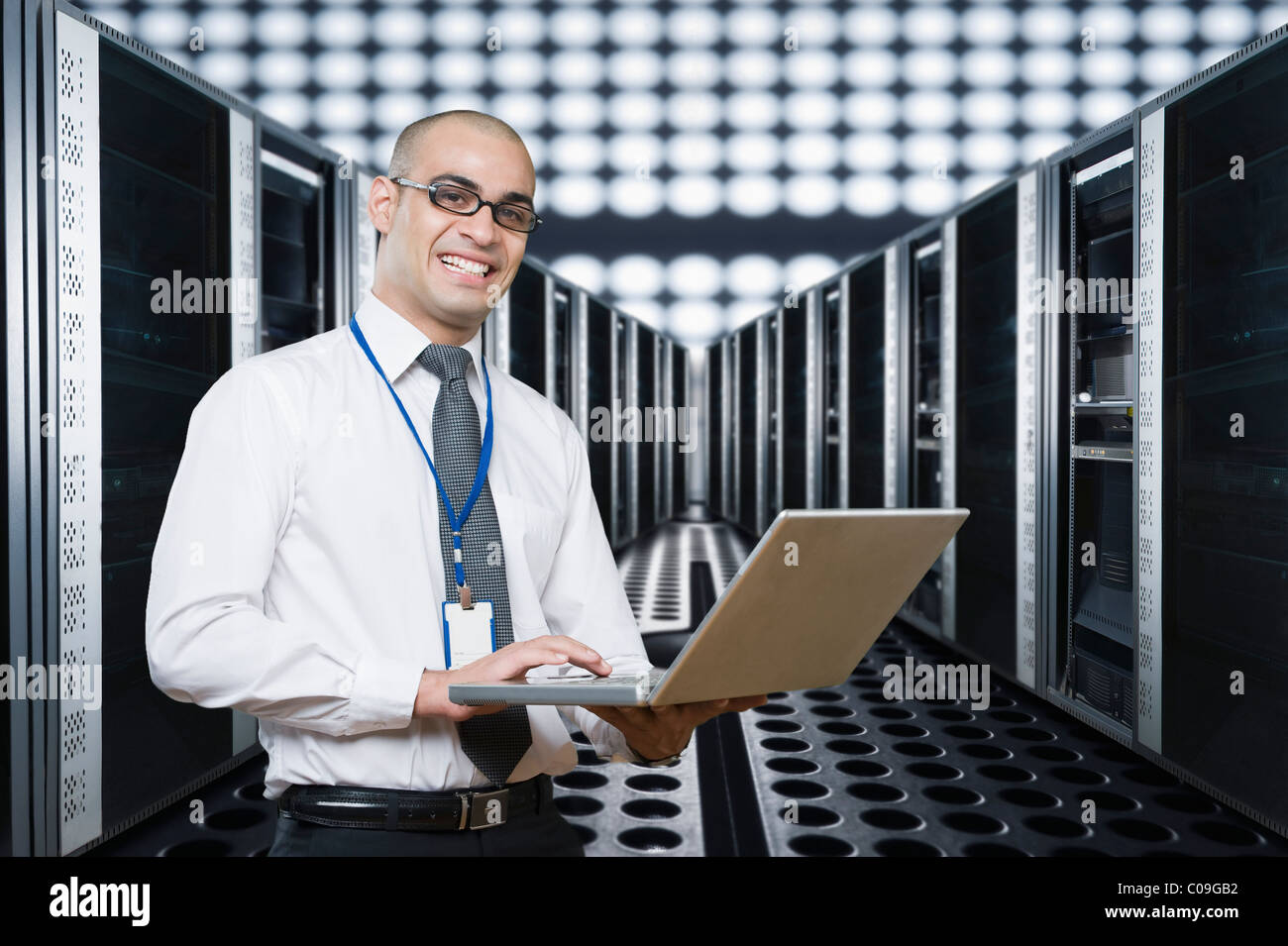 Server room hi-res stock photography and images - Alamy