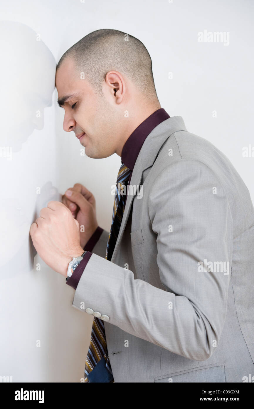 Side view sad indian man hi-res stock photography and images - Alamy