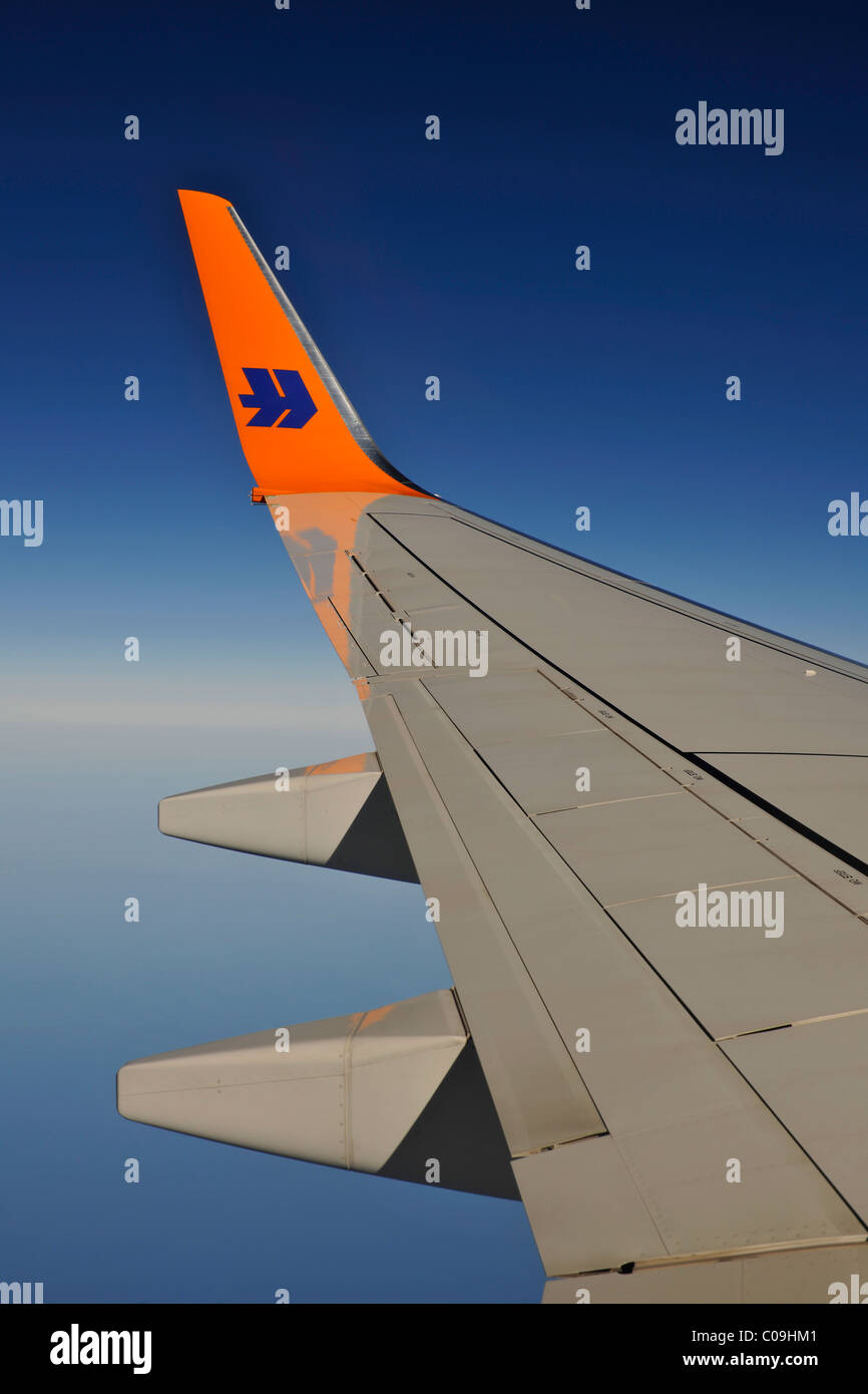 Wing boeing 737 wing hi-res stock photography and images - Alamy
