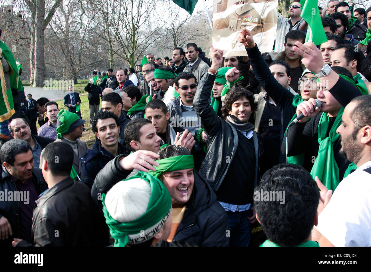 Pro Gaddafi regime protesters in London Stock Photo - Alamy