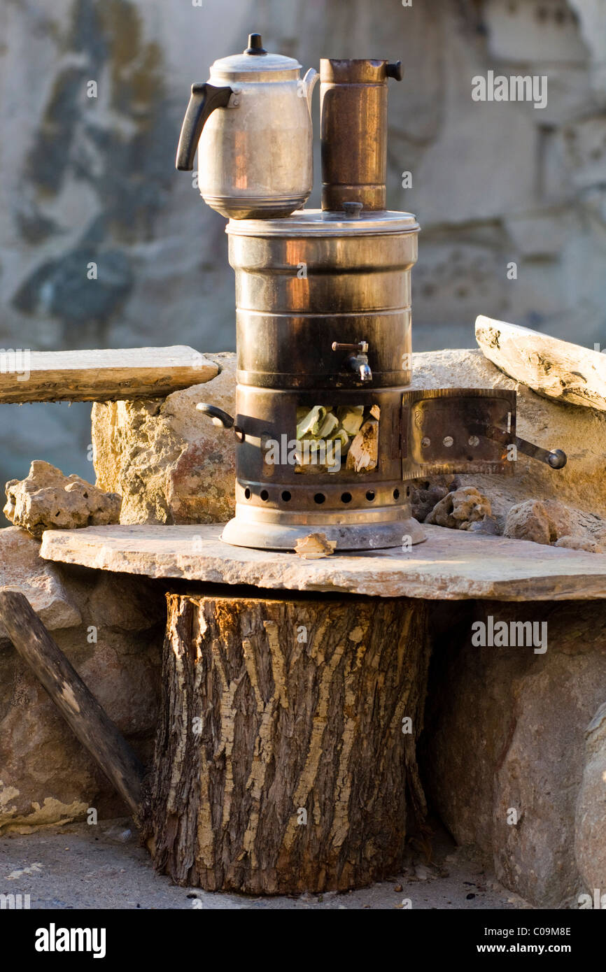 Cooking vessels hi-res stock photography and images - Alamy