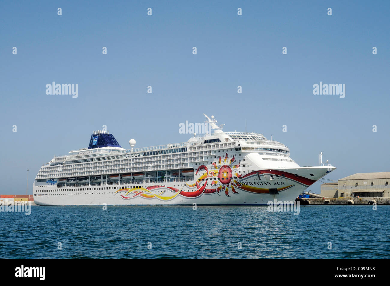 Norwegian Sun, Norwegian cruise ship, passenger ship, Arica, Norte ...