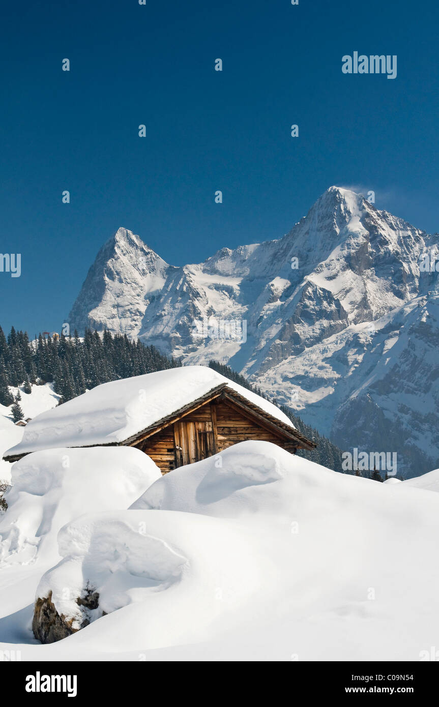 Snow cabin hi-res stock photography and images - Alamy