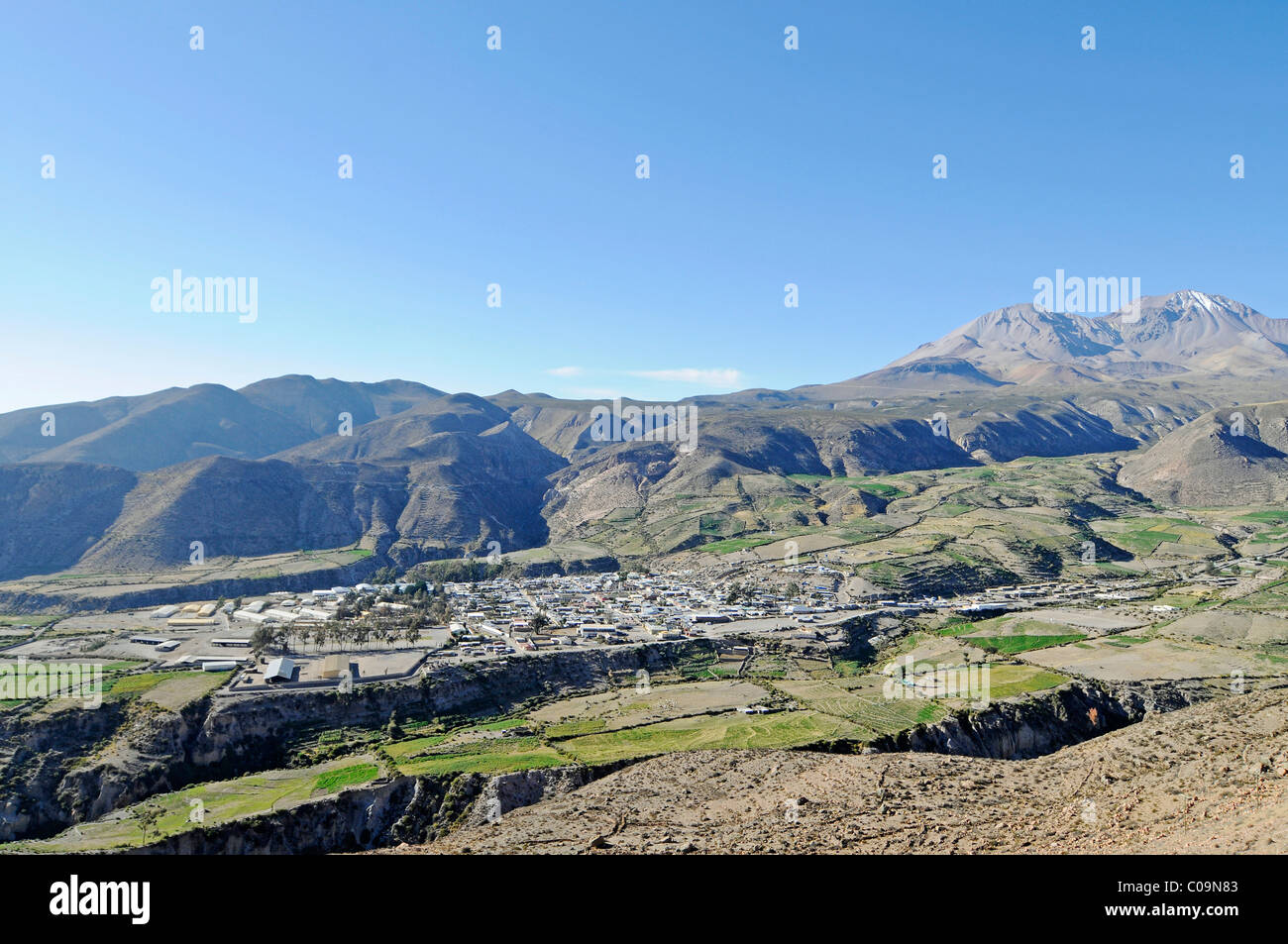Valley town hi-res stock photography and images - Alamy