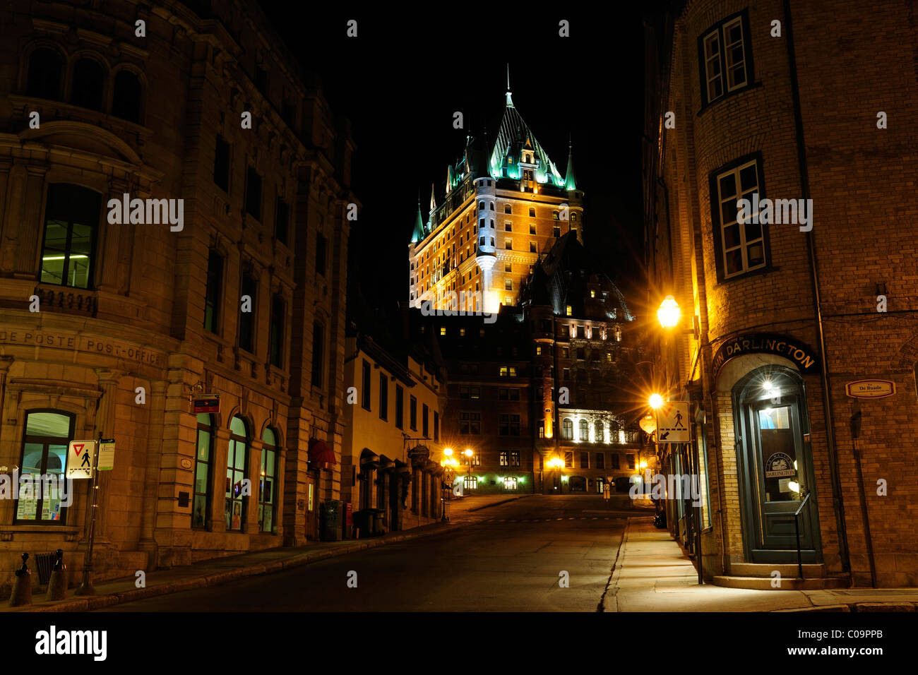Street to the Chateau Frontenac castle in the historic old town of ...